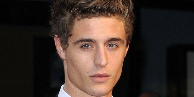 Max Irons - Age, Family, Bio | Famous Birthdays