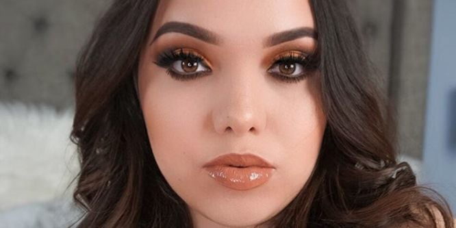 Mayra Isabel - Age, Bio, Family | Famous Birthdays