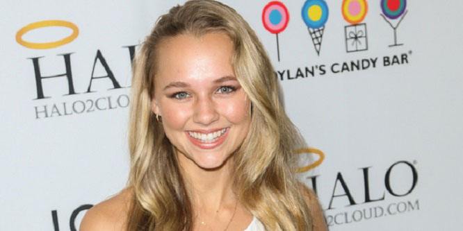 Madison Iseman - Age, Bio, Family | Famous Birthdays
