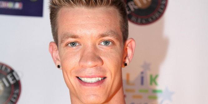 Jay James (Pop Singer) - Age, Family, Bio | Famous Birthdays