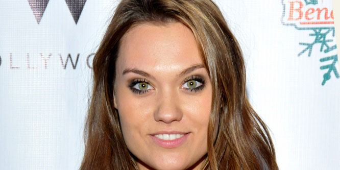 Laura James - Age, Bio, Family | Famous Birthdays