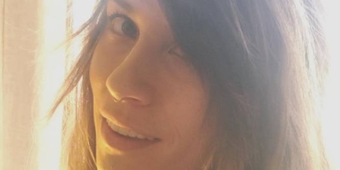 Amanda Jo - Age, Family, Bio | Famous Birthdays