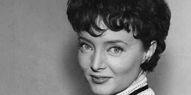 Carolyn Jones - Bio, Family | Famous Birthdays