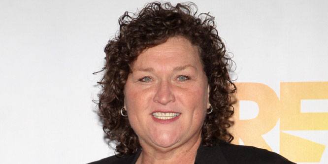Dot Jones - Age, Bio, Family | Famous Birthdays