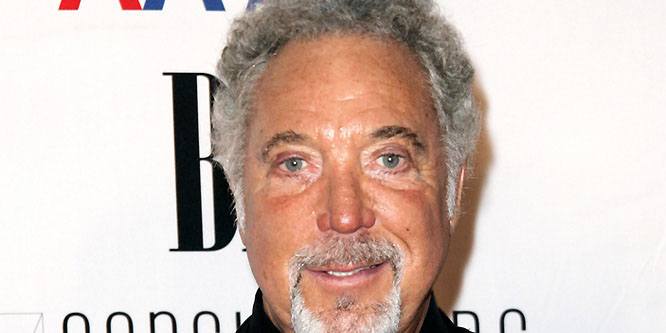 Tom Jones - Age, Bio, Family | Famous Birthdays