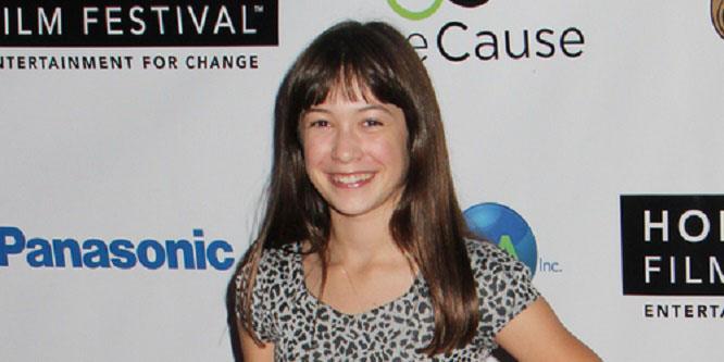 Grace Kaufman - Age, Bio, Family | Famous Birthdays