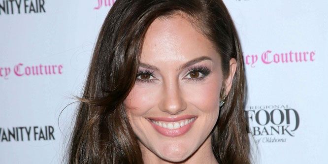 Minka Kelly - Age, Family, Bio | Famous Birthdays Minka Kelly - Age, Family, Bio | Famous Birthdays