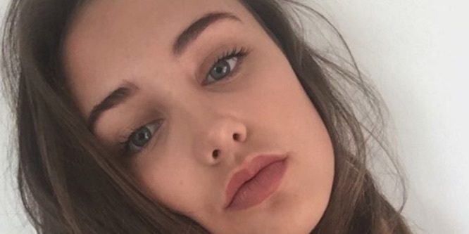 Rosie Lewis - Age, Family, Bio | Famous Birthdays