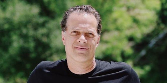 Stuart Linder - Age, Family, Bio | Famous Birthdays