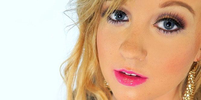 Lindee Link - Age, Family, Bio | Famous Birthdays