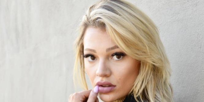 Lo Jeanne - Age, Family, Bio | Famous Birthdays