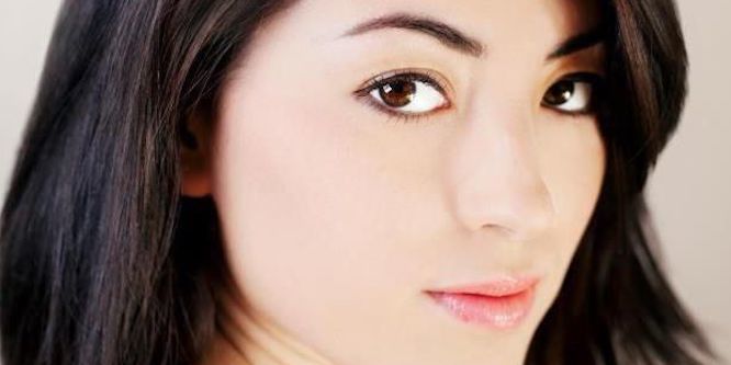 Emma Lock - Age, Family, Bio | Famous Birthdays