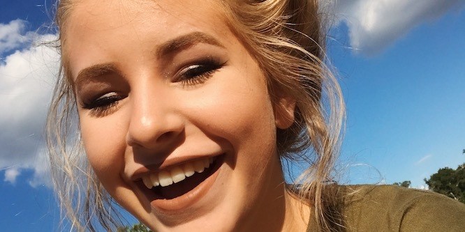 Emily Fuller - Age, Family, Bio | Famous Birthdays