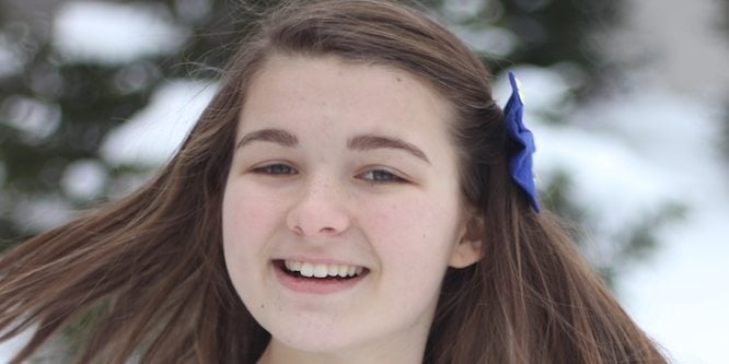 Nicole Luellen - Age, Bio, Family | Famous Birthdays