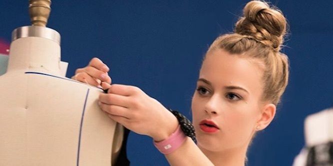 Allie Lunt - Age, Family, Bio | Famous Birthdays