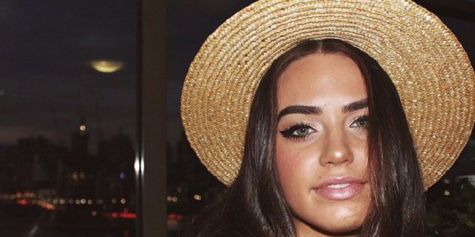 Cartia Mallan - Age, Bio, Family | Famous Birthdays