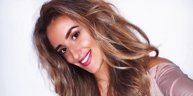 Marina Mamic - Age, Family, Bio | Famous Birthdays