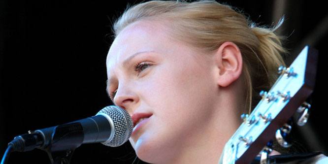Laura Marling - Age, Bio, Family | Famous Birthdays