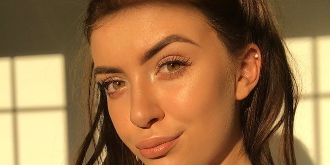 Molly Marsh - Age, Bio, Family | Famous Birthdays