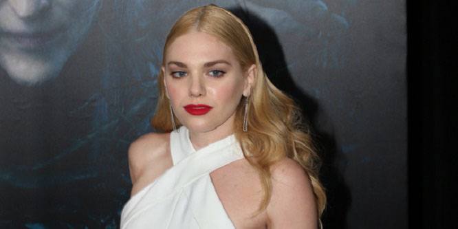 Mackenzie Mauzy - Age, Bio, Family | Famous Birthdays