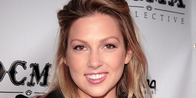 Miriam McDonald - Age, Bio, Family | Famous Birthdays