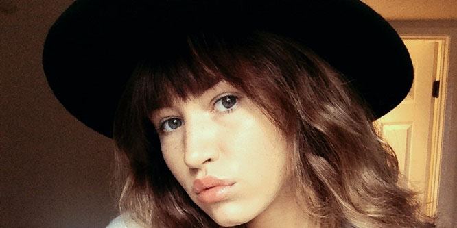 Taylor Metzner - Age, Family, Bio | Famous Birthdays