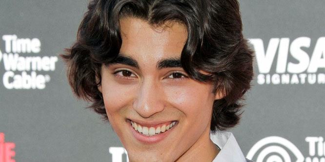 Blake Michael - Age, Family, Bio | Famous Birthdays