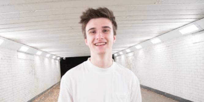 Oscar Mitchell - Age, Family, Bio | Famous Birthdays