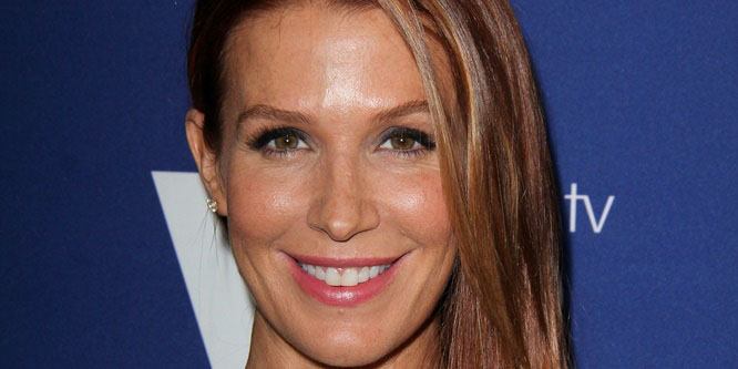 Poppy Montgomery - Age, Family, Bio | Famous Birthdays