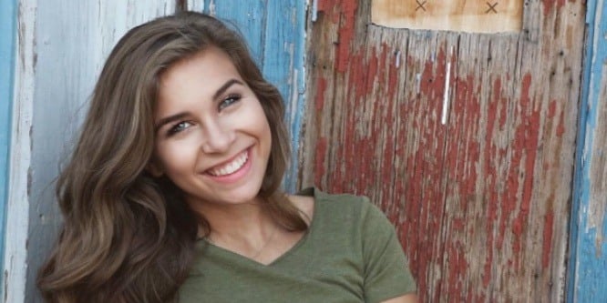 Gabrielle Moses - Age, Bio, Family | Famous Birthdays