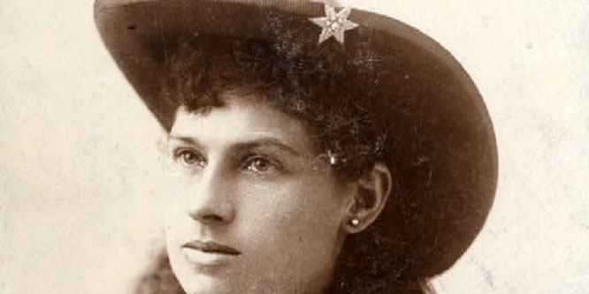 Annie Oakley - Bio, Family | Famous Birthdays