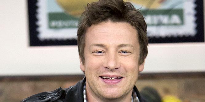 Jamie Oliver - Age, Bio, Family | Famous Birthdays
