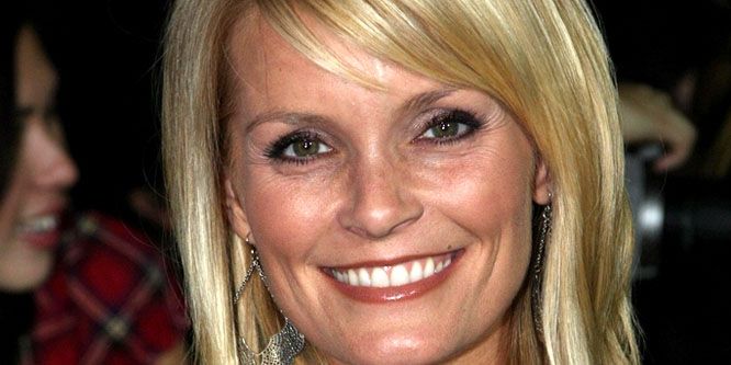 Kelly Packard - Age, Bio, Family | Famous Birthdays