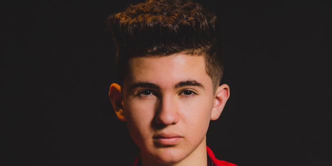 Alexander Panetta - Age, Bio, Family | Famous Birthdays