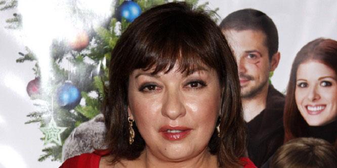 Elizabeth Pena - Bio, Family | Famous Birthdays