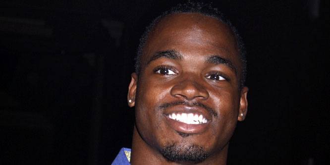 Adrian Peterson Age & Bio | Famous Birthdays