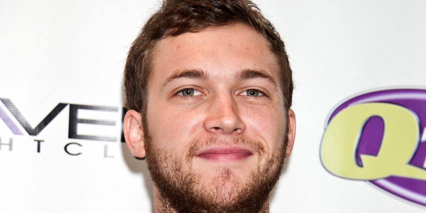 Phillip Phillips - Age, Family, Bio | Famous Birthdays