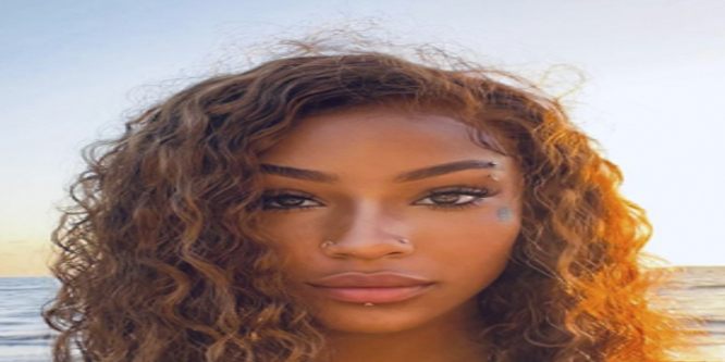 pinkyblack360 - Age, Bio, Family | Famous Birthdays
