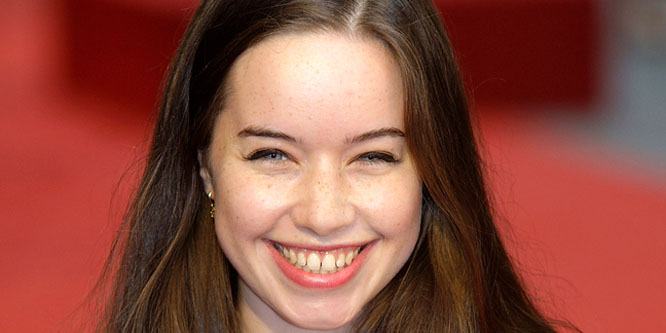 Anna Popplewell Age & Bio | Famous Birthdays