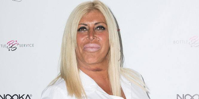 Angela Raiola - Bio, Family | Famous Birthdays