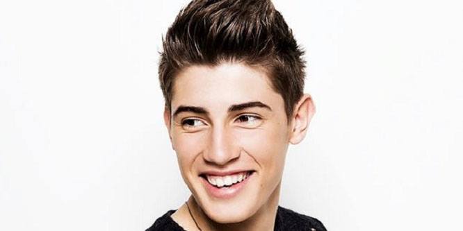 Robin Packalen - Age, Family, Bio | Famous Birthdays