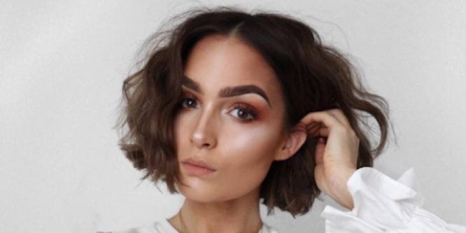 Alicia Roddy - Age, Bio, Family | Famous Birthdays