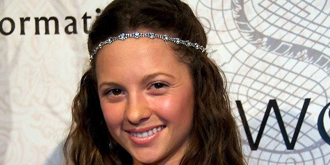 Mackenzie Rosman - Age, Bio, Family | Famous Birthdays