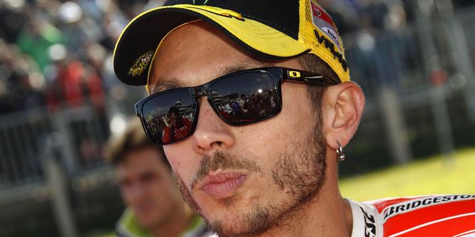 Valentino Rossi - Age, Family, Bio | Famous Birthdays