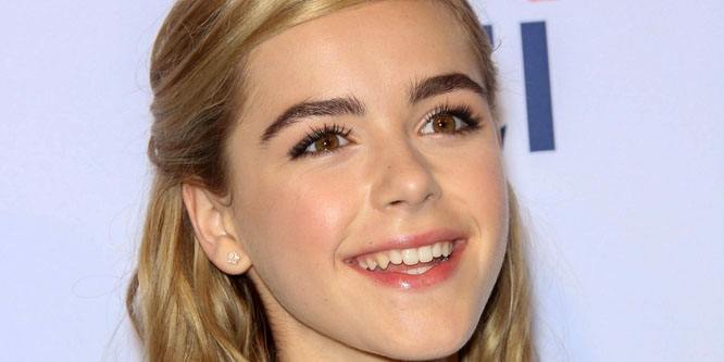 Kiernan Shipka Âge, famille, biographie | Famous Birthdays