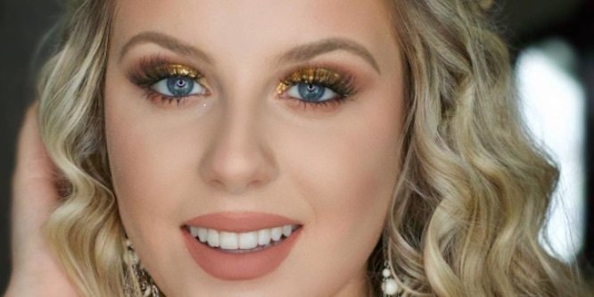 Simply Anxhela - Age, Bio, Family | Famous Birthdays