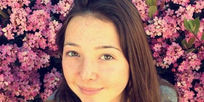 Alexis Smith (YouTube Star) - Age, Family, Bio | Famous Birthdays