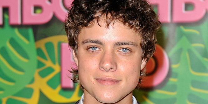 Douglas Smith Age & Bio | Famous Birthdays
