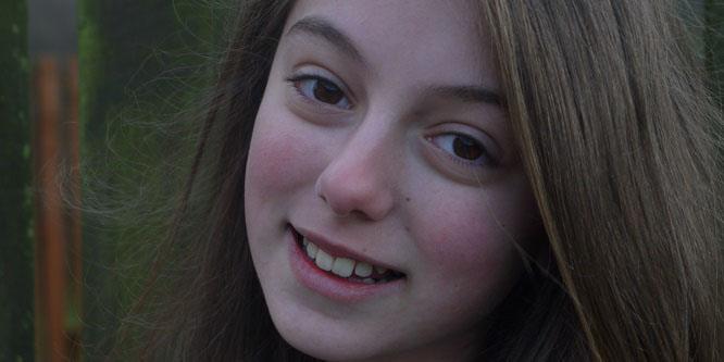 Hollie Steel - Age, Bio, Family | Famous Birthdays