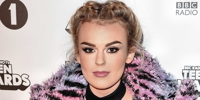 Tallia Storm - Age, Bio, Family | Famous Birthdays